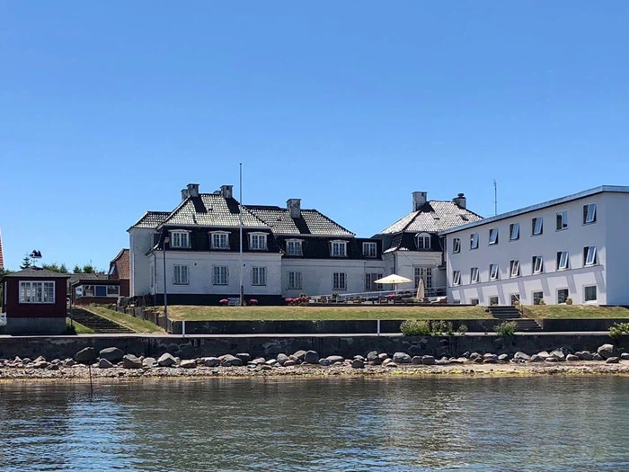 Miniferie m/fuld forplejning på Ærø - bo på det smukt beliggende Hotel ...