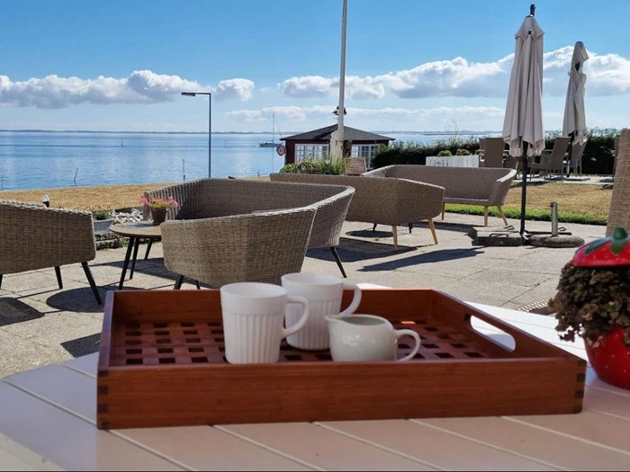 Miniferie m/fuld forplejning på Ærø - bo på det smukt beliggende Hotel ...
