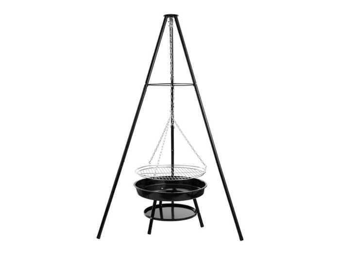 Bålsted med bålfad og rist